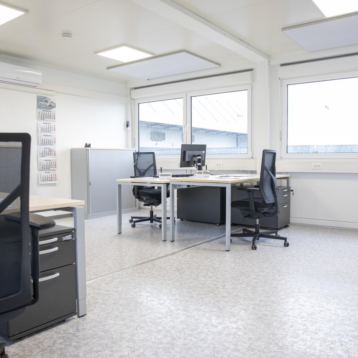 Viergeschossige ELA Containeranlage für Energieunternehmen | ELA ...