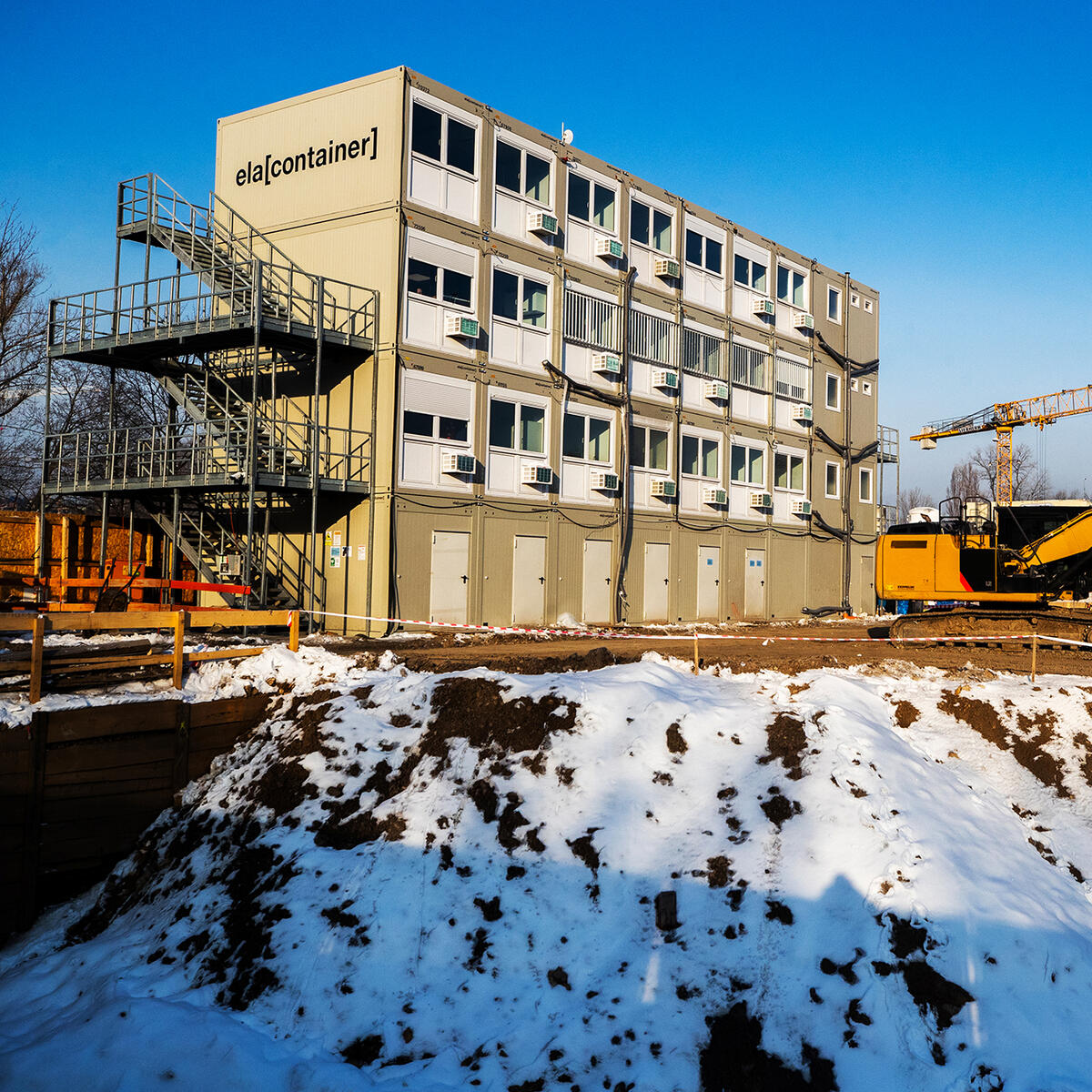 ELA Container errichtet vierstöckige Baustelleneinrichtung | ELA ...